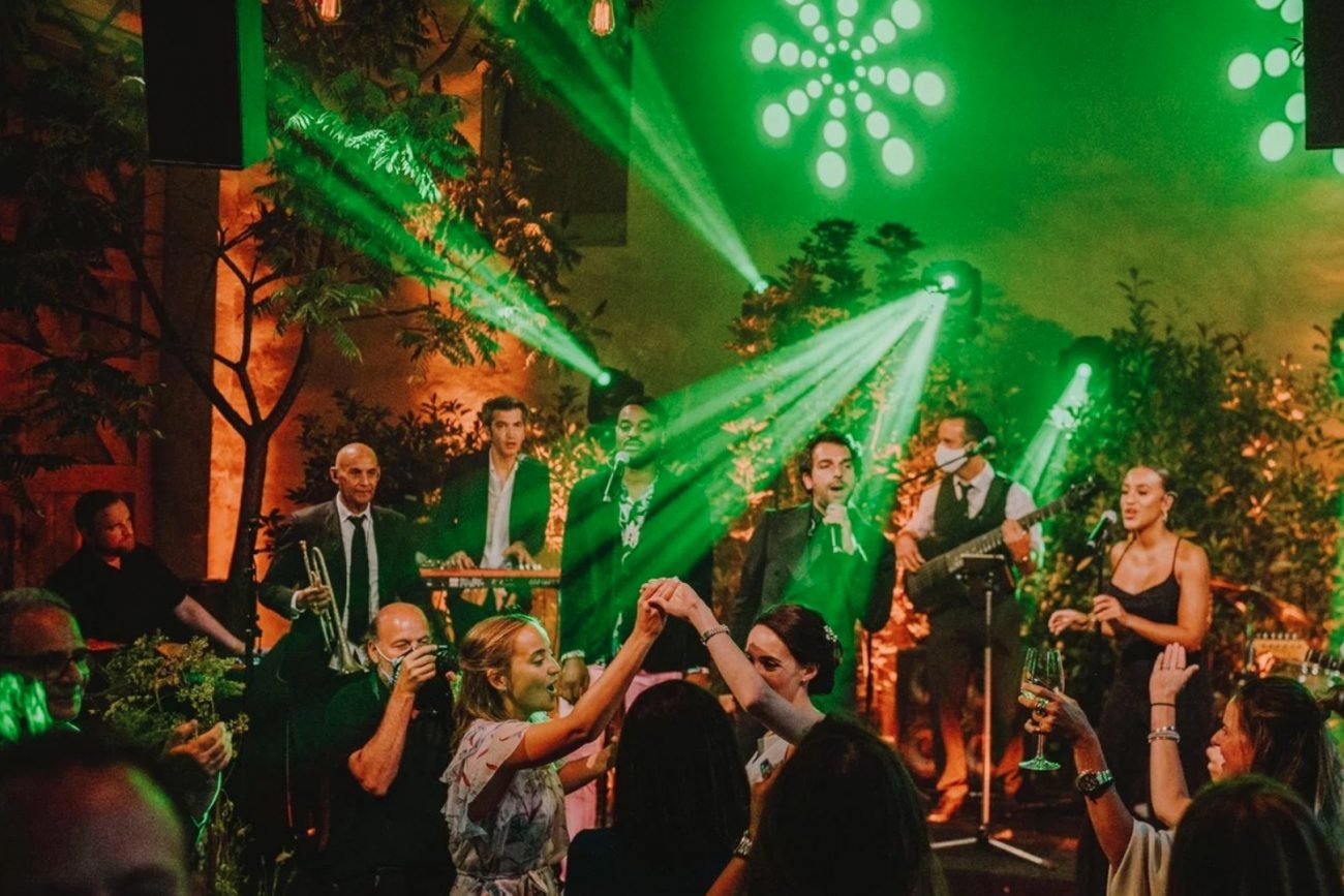 STARLIGHT - Live music and dj-sets a la carte!
